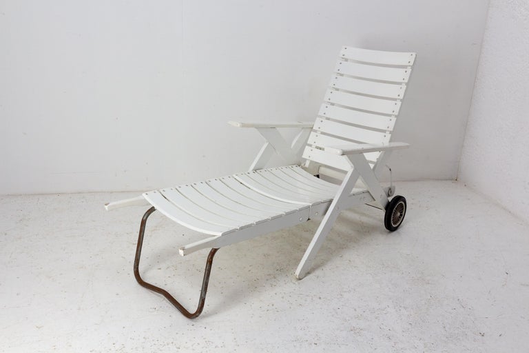 Transat Deck Chair Patio Lounger, French, circa 1960 For Sale at 1stDibs