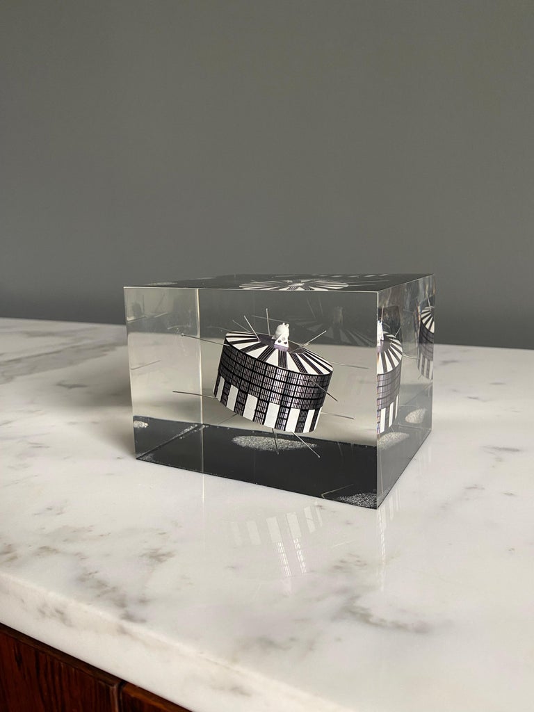 Transit 4A Satellite Model in Lucite, 1960's For Sale at 1stDibs