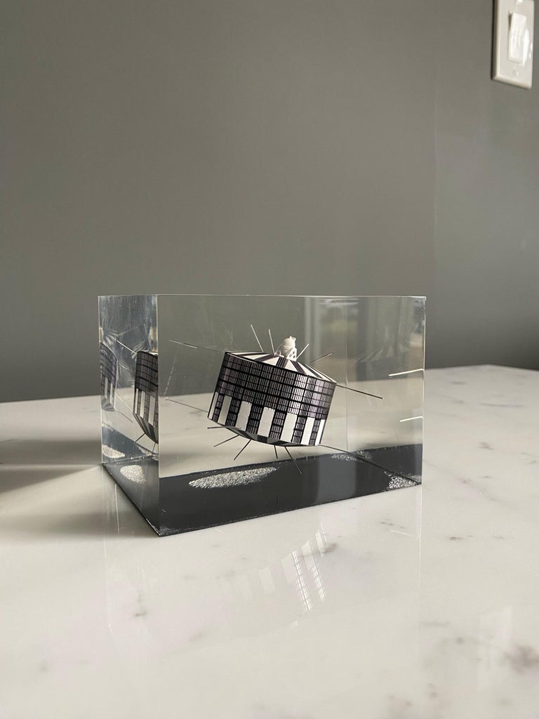 Transit 4A Satellite Model in Lucite, 1960's For Sale at 1stDibs