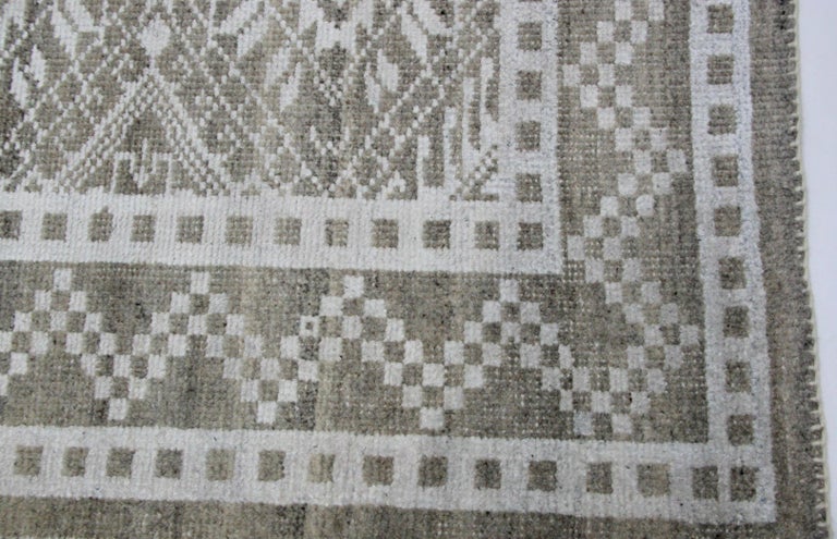 Transitional Grey Wool Area Rug For Sale at 1stDibs | transitional wool ...