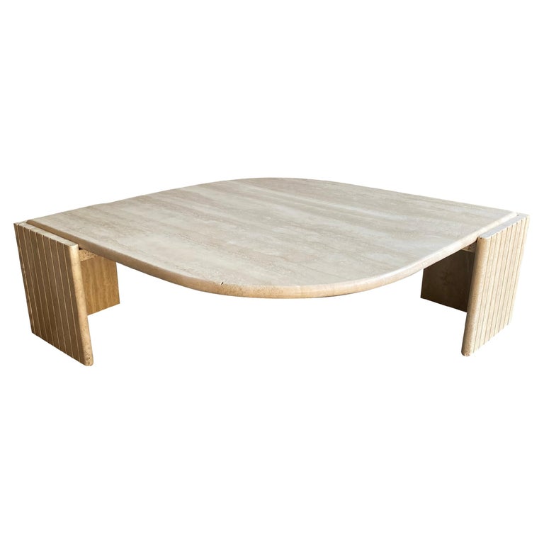 Table à cocktail en marbre travertin, Italie, 1970-80 En vente sur 1stDibs