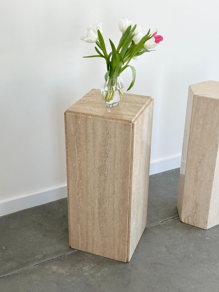 Vintage Italian travertine pedestal plinth stand For Sale at 1stDibs