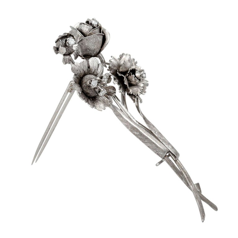 Trembling Brooch 'Bouquet' with Diamonds Approx. 0.3 Ct For Sale at 1stDibs