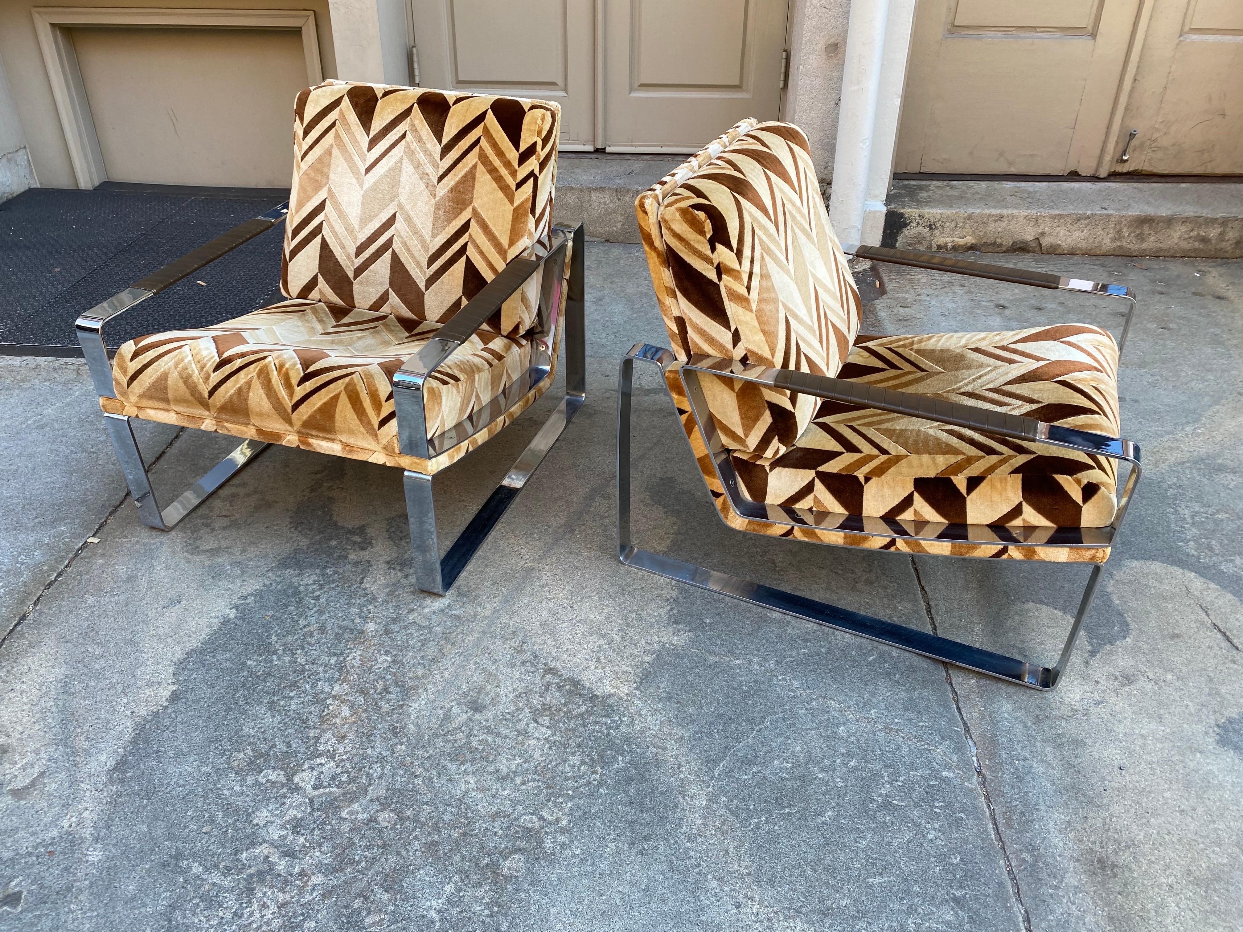Tri-Mark Milo Baughman Style Flat Bar Chrome Lounge Chairs For Sale at ...