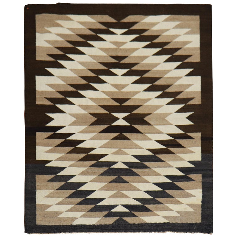 Tribal Geometric American Navajo Rug For Sale at 1stDibs
