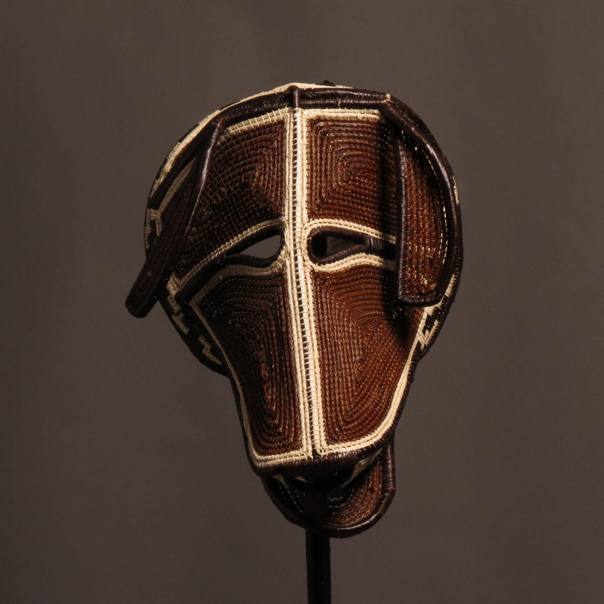 Tribal mask from Central America For Sale at 1stDibs