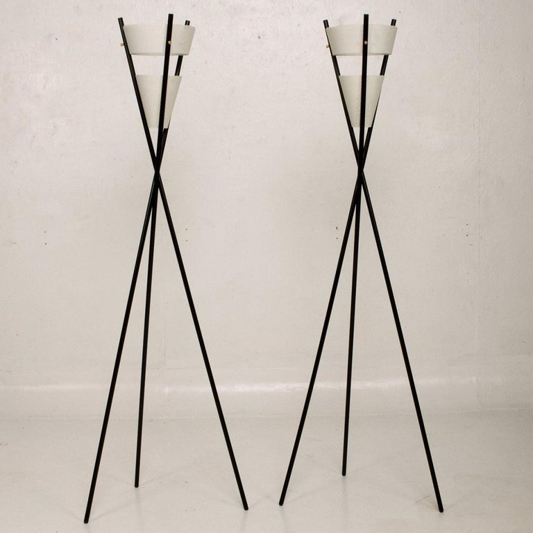 Tripod Floor Lamp Mid-Century Period After Paul McCobb at 1stDibs ...