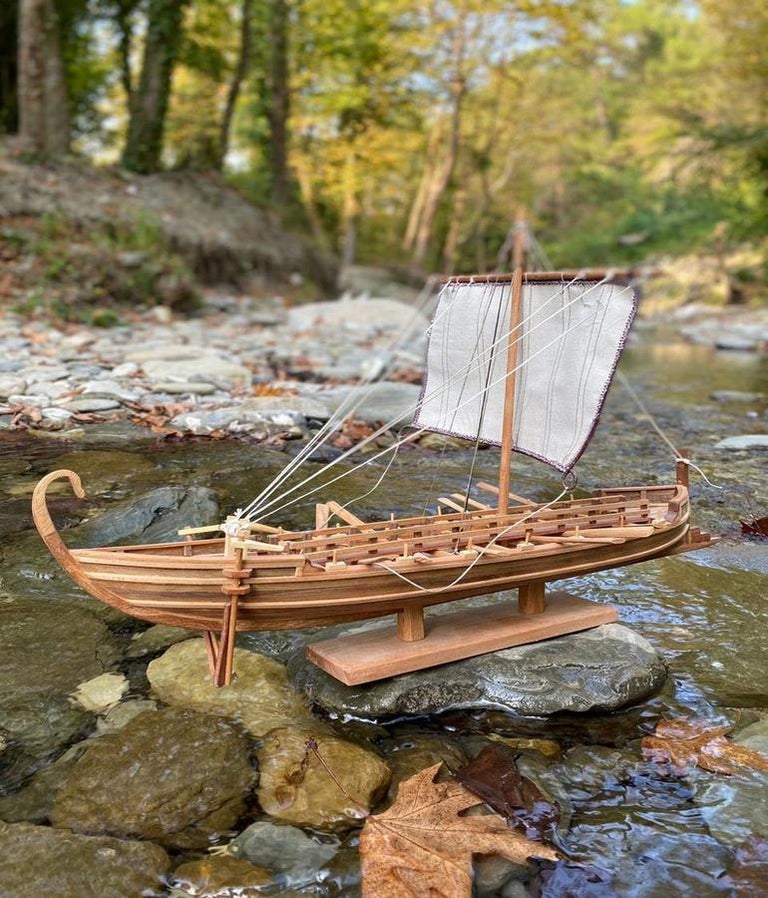 Trireme Greek Model Ship, Museum Quality For Sale at 1stDibs