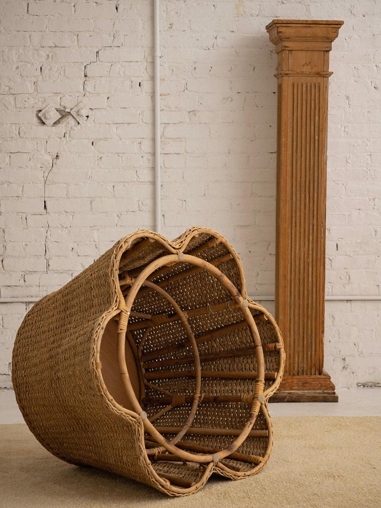 Trompe L'oeil Beistelltisch aus Korbgeflecht im Angebot bei 1stDibs