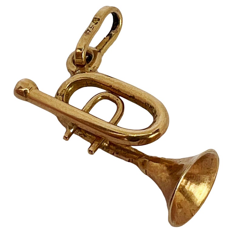 Trumpet 18K Yellow Gold Charm Pendant For Sale at 1stDibs