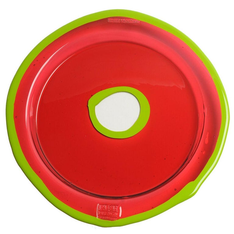Try-Tray Medium Round Tray in Dark Ruby and Matt Acid Green by Gaetano ...