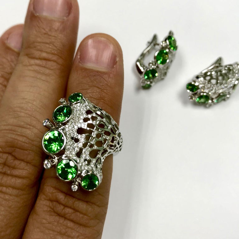 Tsavorite Diamond 18 Karat White Gold Ring For Sale at 1stDibs