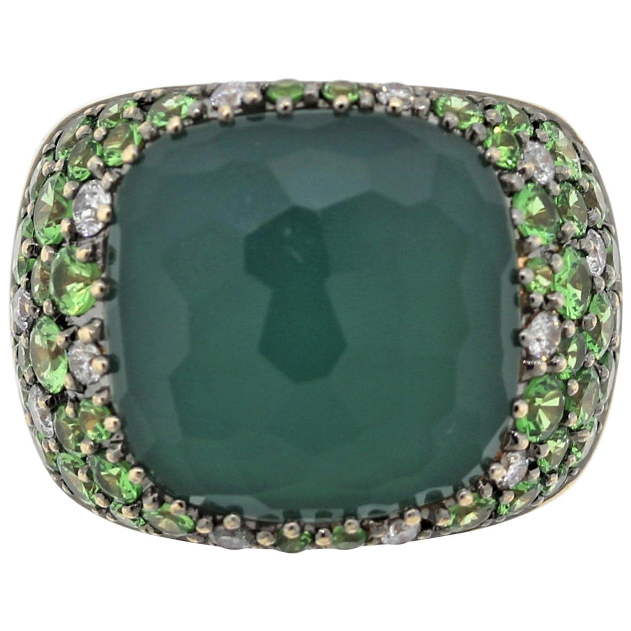 Elegant Tsavorite Diamond Gold Ring For Sale at 1stDibs