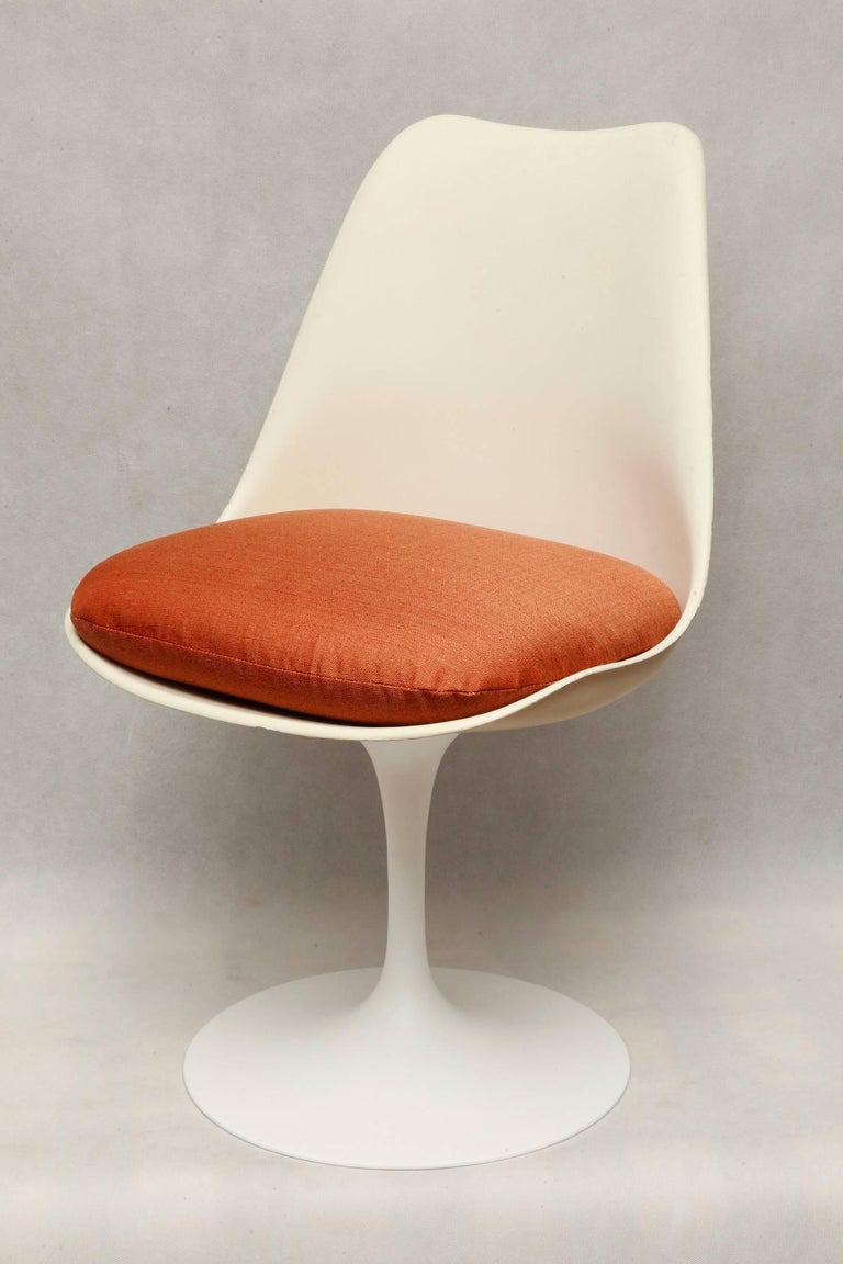 Tulip Chair by Eero Saarinen for Knoll, Mid-Century Modern, 1964 For Sale at 1stDibs