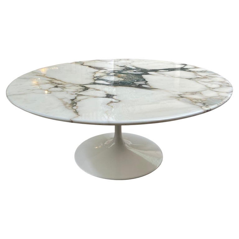 Table basse Tulipe Eero Saarinen pour Knoll International - Circa 1972 ...