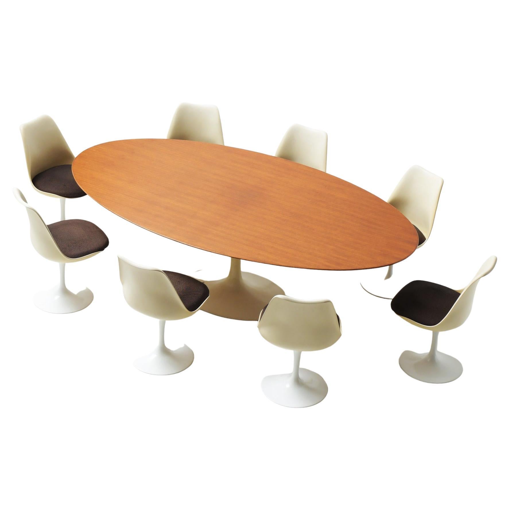 Saarinen Style Tulip Dining Set Table and Chairs at 1stDibs