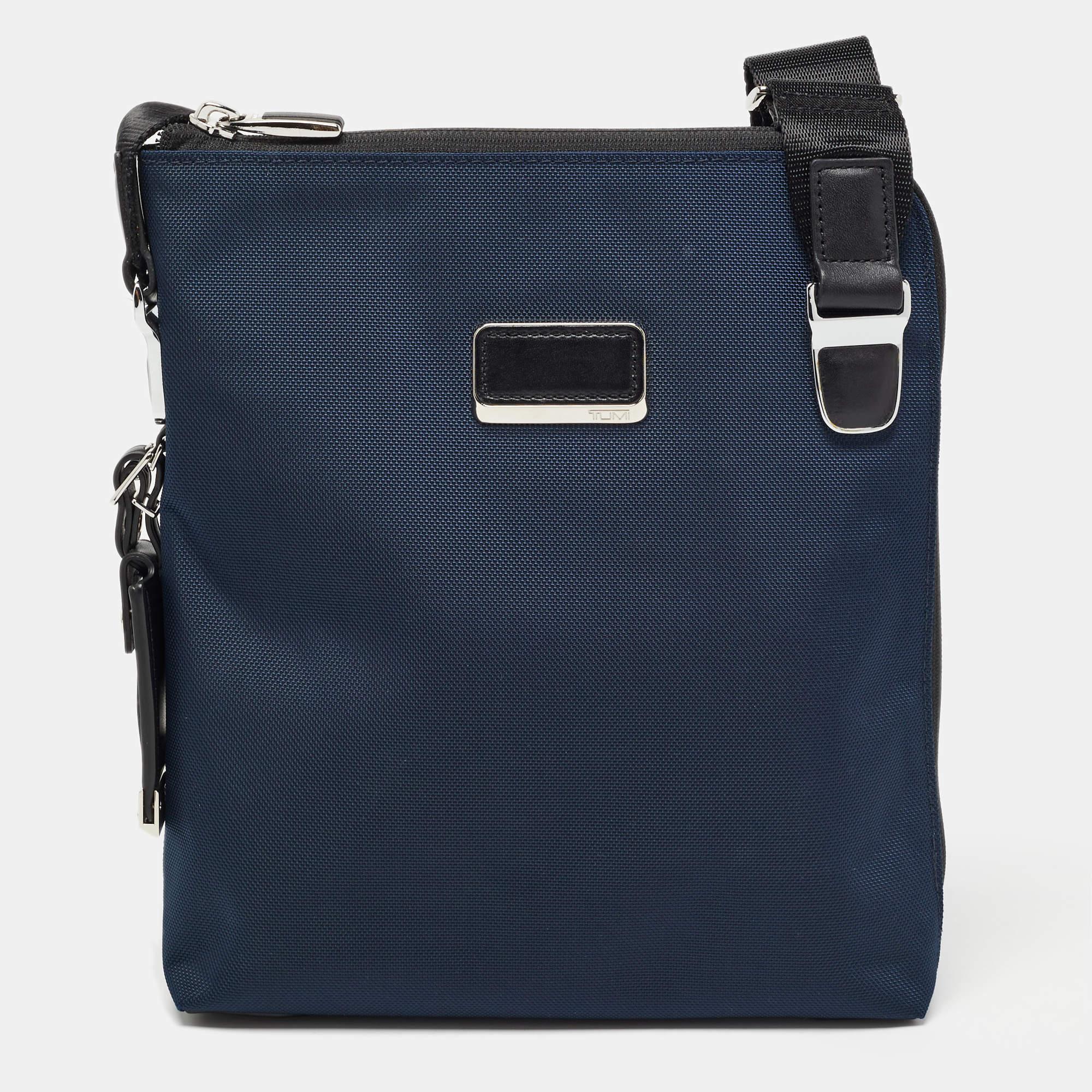 TUMI Navy Blue/Black Nylon and Leather Arrive Owen Crossbody Bag at 1stDibs