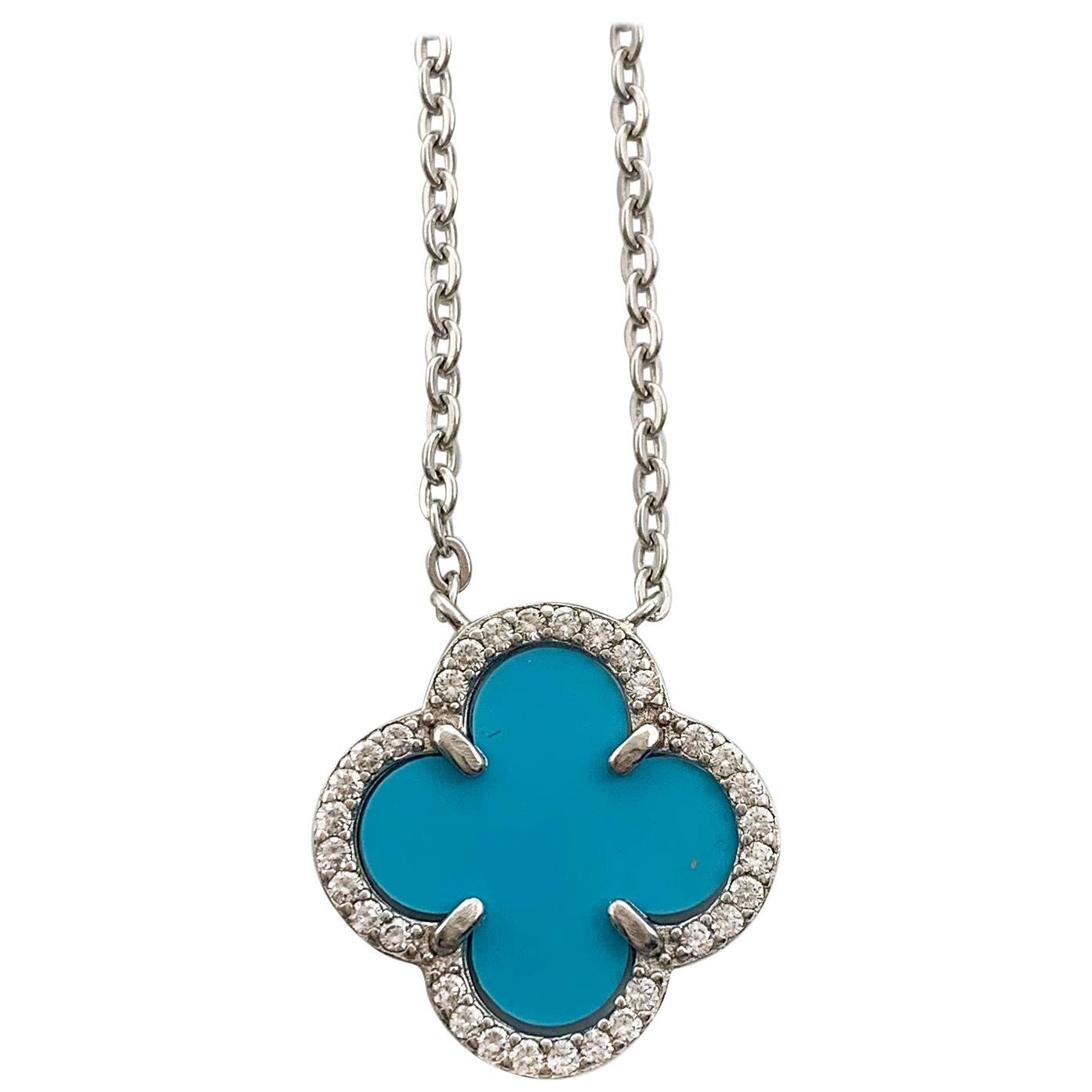 14 Karat Diamond Clover Pendant For Sale at 1stDibs