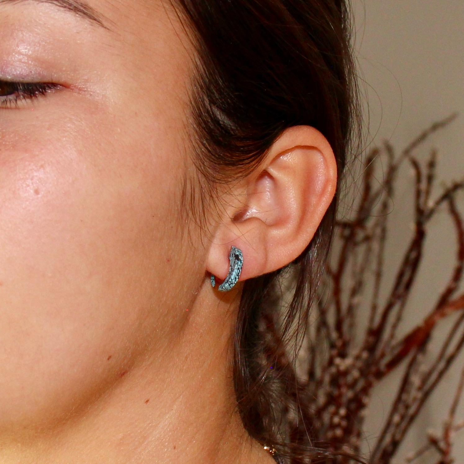 Turquoise, Lapis, 14k Gold Hinged Huggie Hoop Earrings For Sale at 1stDibs