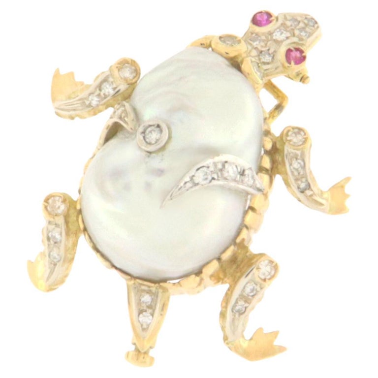 Turtle Pearl Diamonds Ruby 18 Karat Yellow Gold Brooch For Sale at 1stDibs