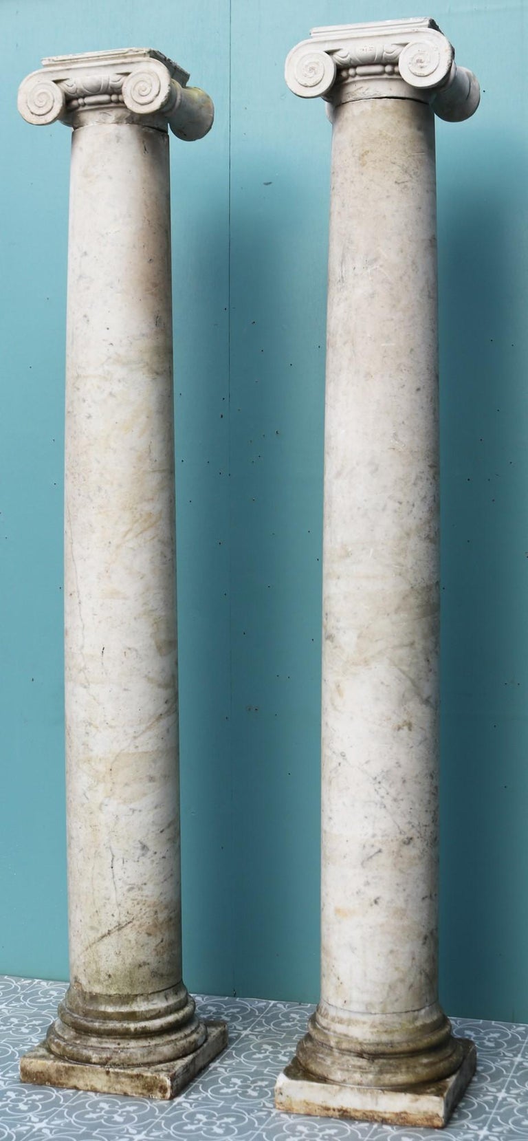 Two Antique Neoclassical Style Marble Columns For Sale at 1stDibs