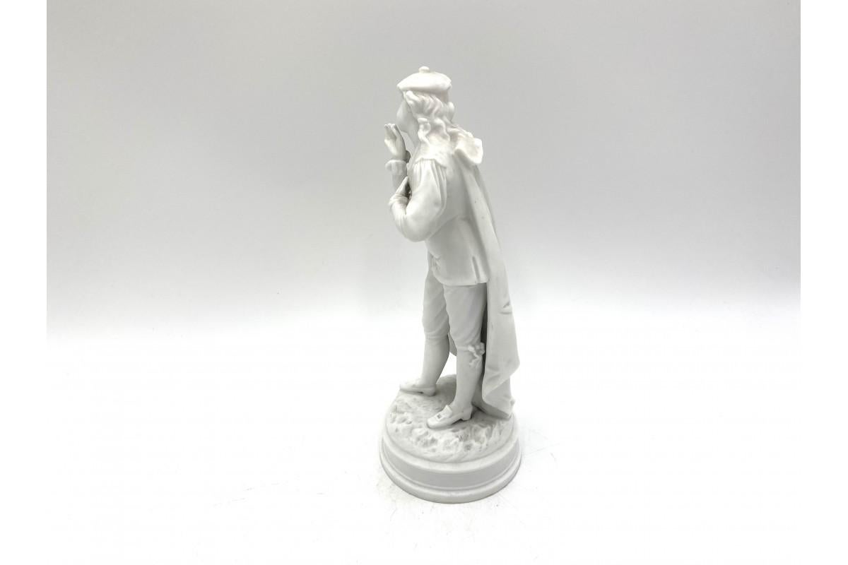 Two Porcelain Bisque Figurines at 1stDibs