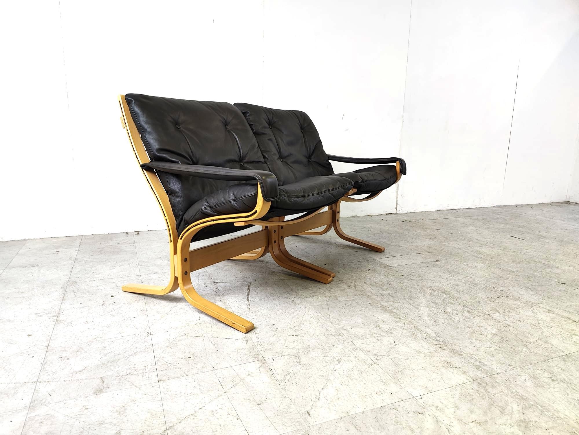 Two seater sofa by Ingmar Relling for Westnofa, 1980s at 1stDibs