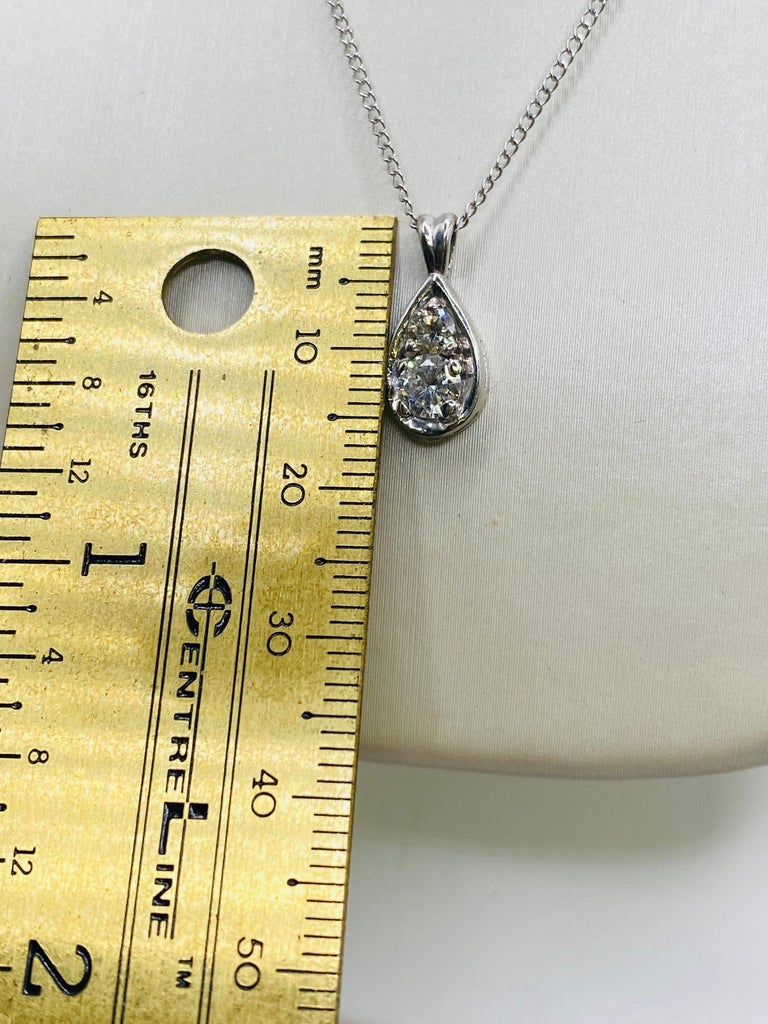 Two-Stone Diamond Pendant Necklace For Sale at 1stDibs