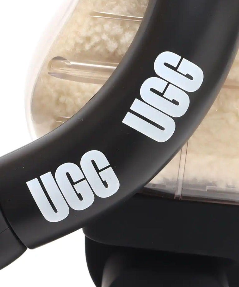 UGG - BEARBRICK 1000% UGG For Sale at 1stDibs