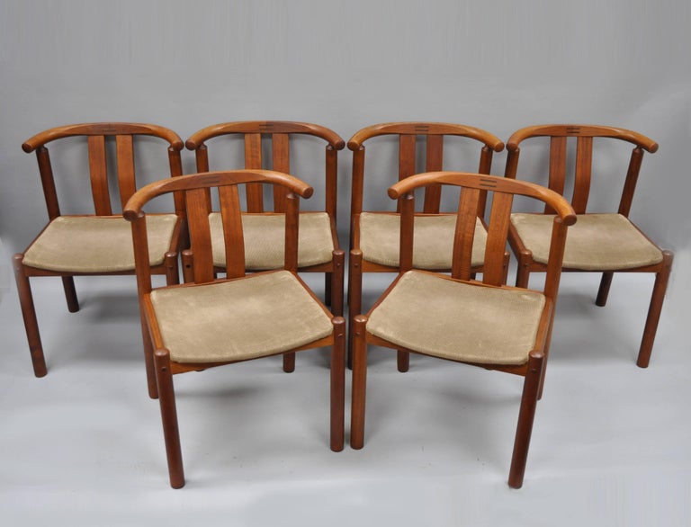 Uldum Danish Modern Teak Dining Chairs Curved Back, Set of Six For Sale ...