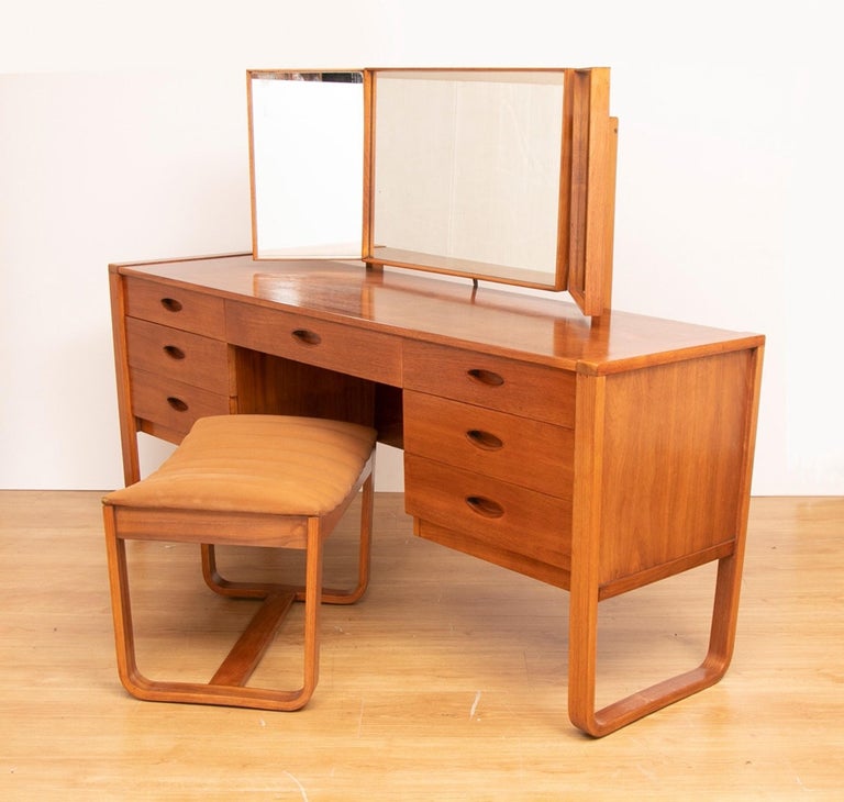 Uniflex Walnut Dressing Table by Gunther Hoffstead at 1stDibs