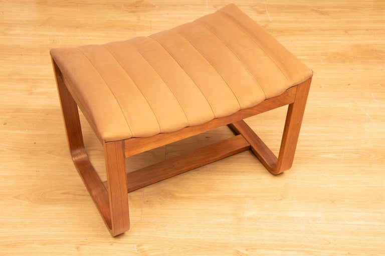 Uniflex Walnut Dressing Table by Gunther Hoffstead at 1stDibs