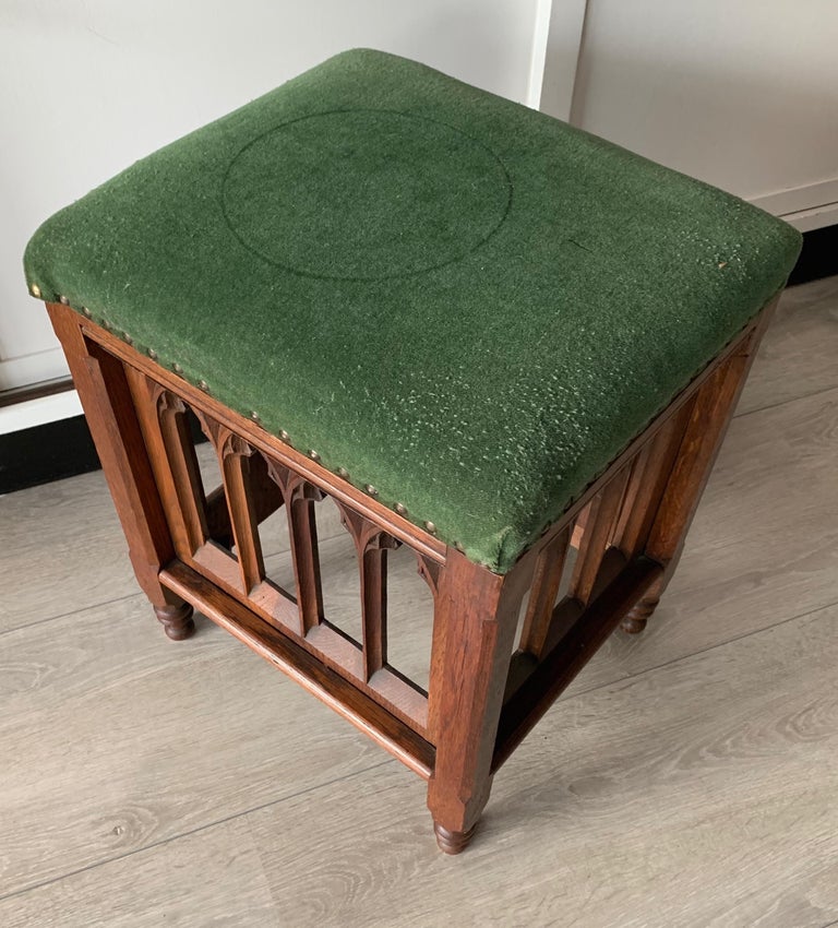 Unique and Quality Carved Gothic Revival Oak Church Stool Seat w ...
