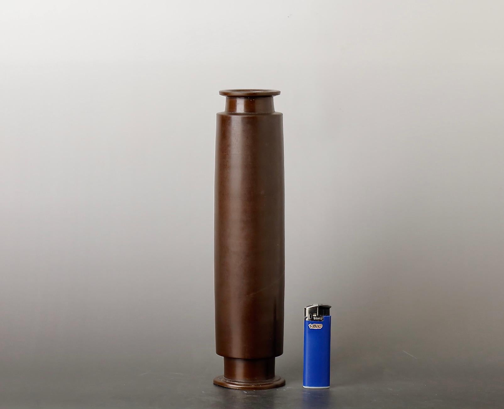 Unique Shape Bronze Vase Signed by Takeda Jisaburo For Sale at 1stDibs
