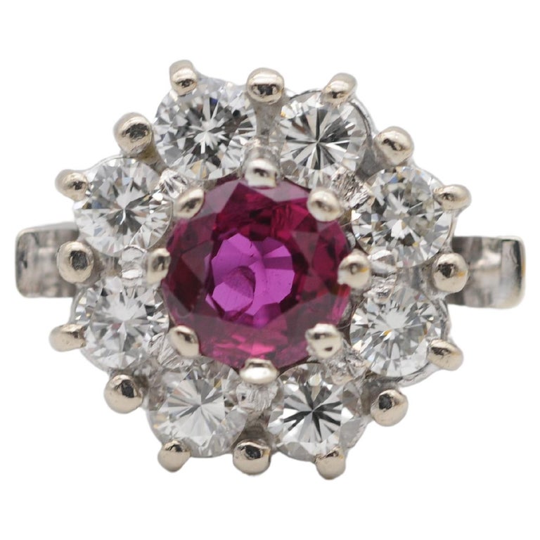 Unique White Gold Flower Ring with Brilliant Stones For Sale at 1stDibs