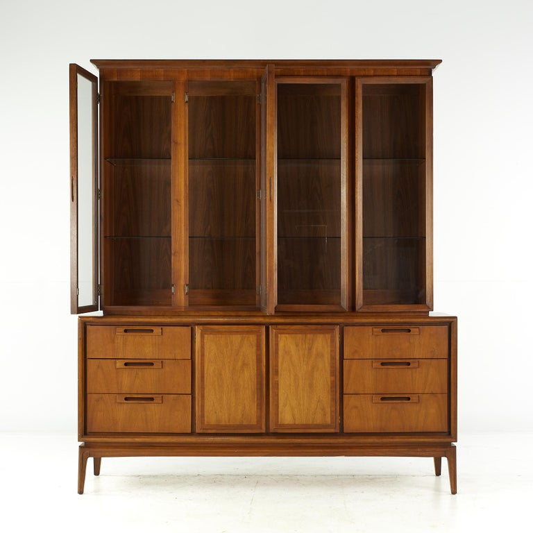 United Mid-Century Walnut China Cabinet at 1stDibs