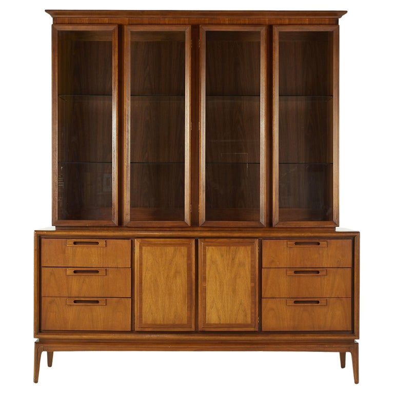 United Mid-Century Walnut China Cabinet at 1stDibs