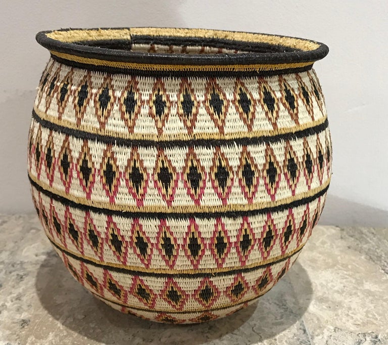 Unknown - Basket, Wounaan Tribe Panama Darien Rainforest, gold, black ...