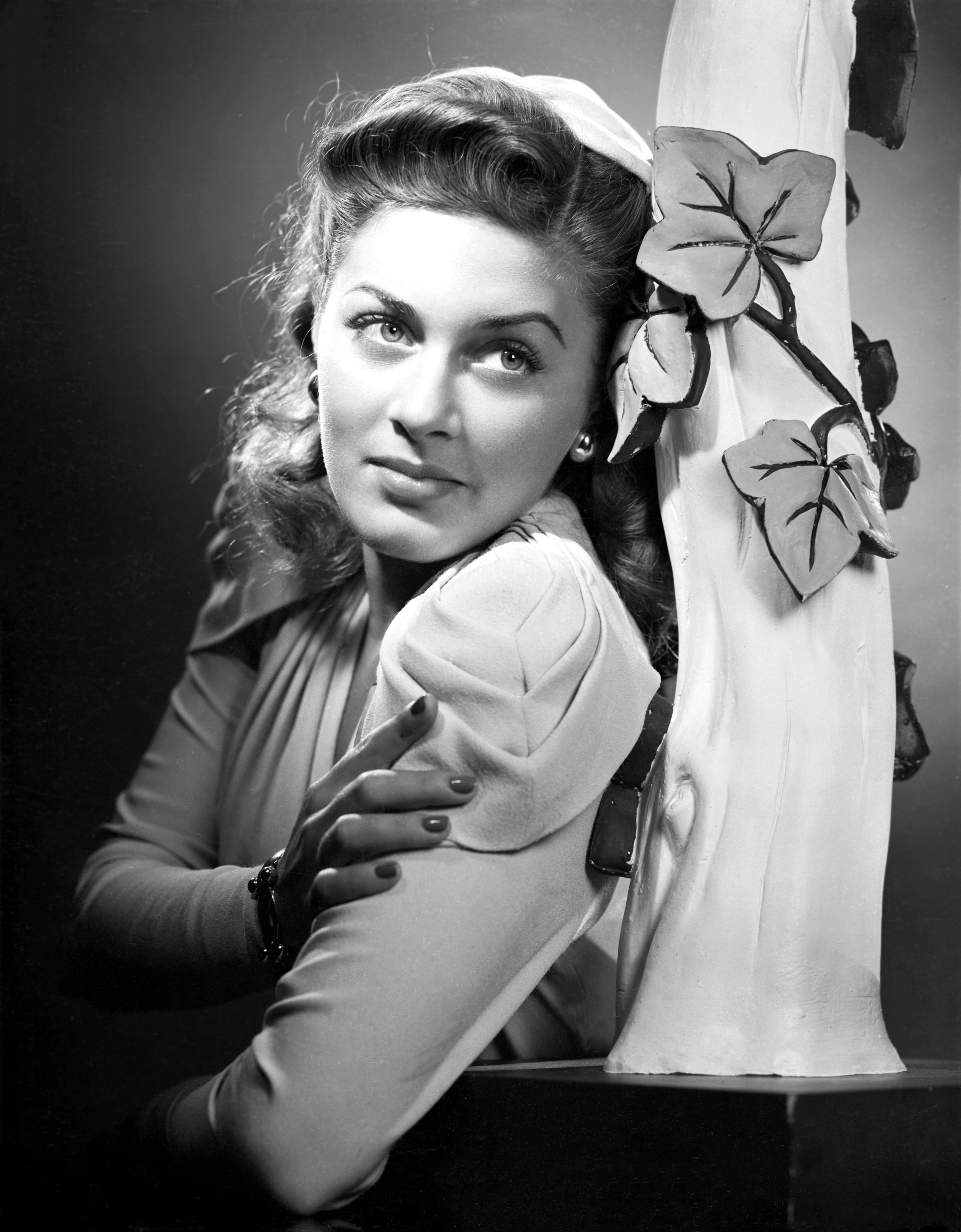 Unknown - Ramsay Ames Leaning on Pillar Movie Star News Fine Art Print ...