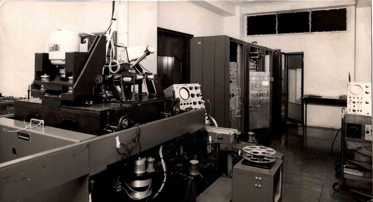 Unknown - Technology in the 1960s - Vintage B/W photo - 1960s For Sale ...