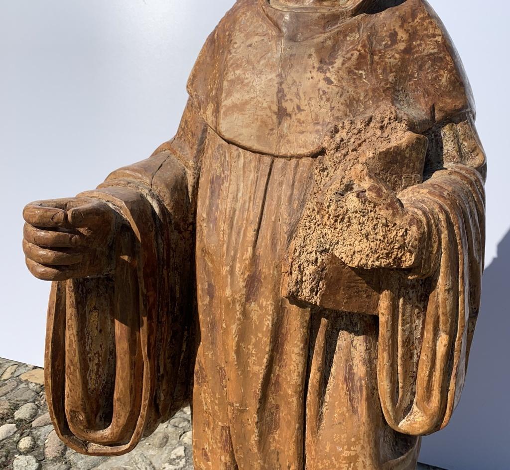 Unknown - 16th century Italian carved wood sculpture - Saint Robert - Gilded Painted For Sale at ...