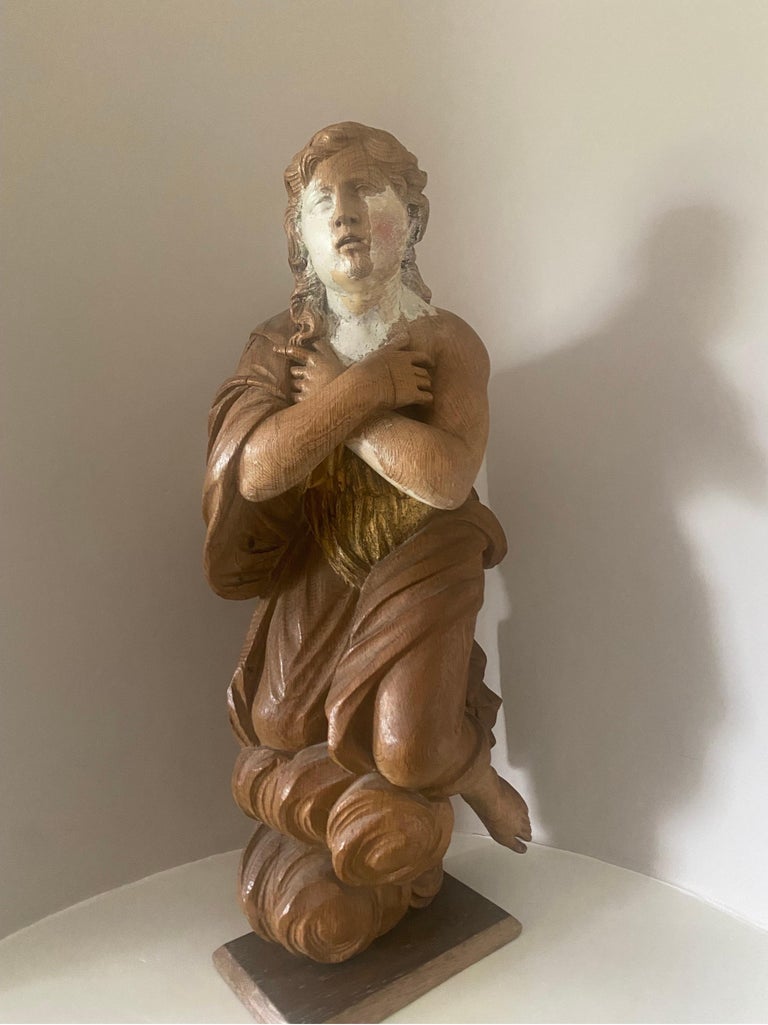 Unknown - A pair of late 17th century Northern European carved oak ...