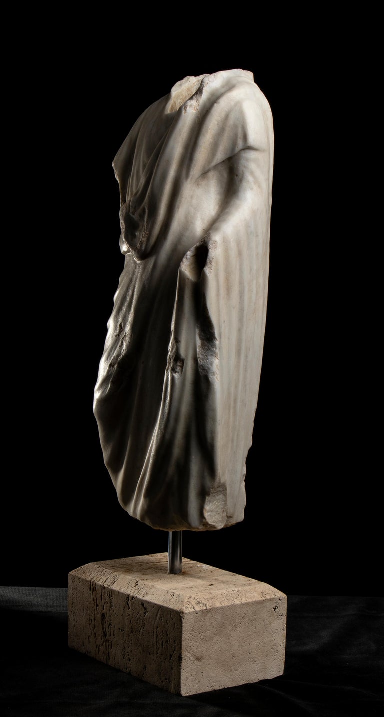 Unknown - Sculpture classique italienne de torse romain en marbre blanc ...