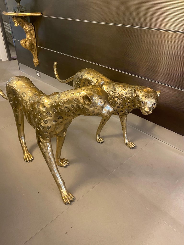 Unknown - Large Gilt Bronze Sculptures of Leopards For Sale at 1stDibs