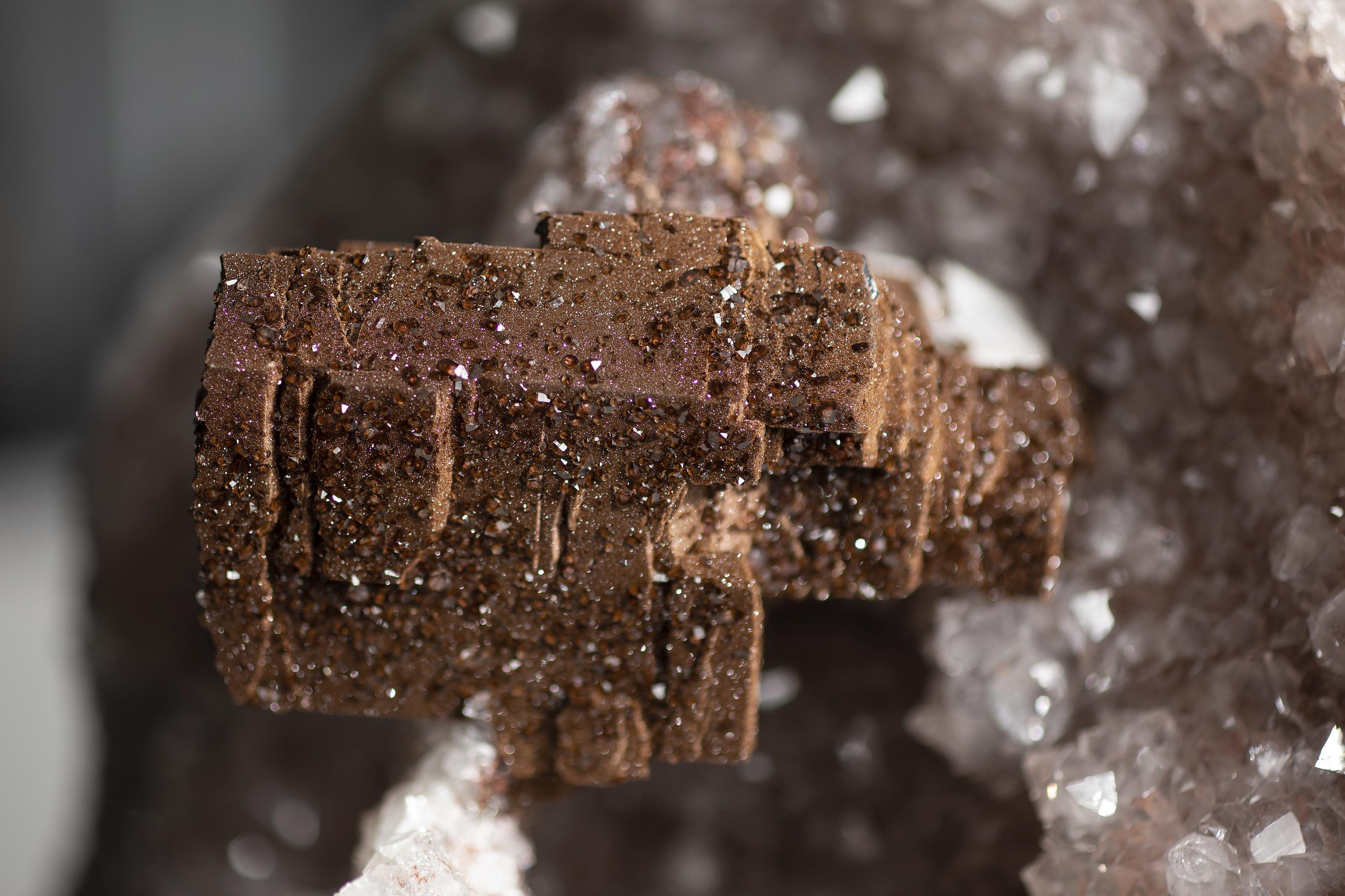 Unusual and Stunning Crystal Formation in White Quartz and Pyrite For ...