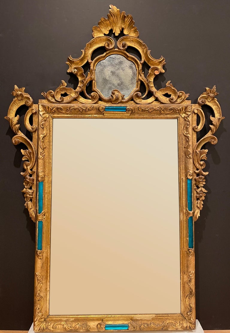 Unusual Carved Giltwood Venetian Rococo Mirror For Sale at 1stDibs