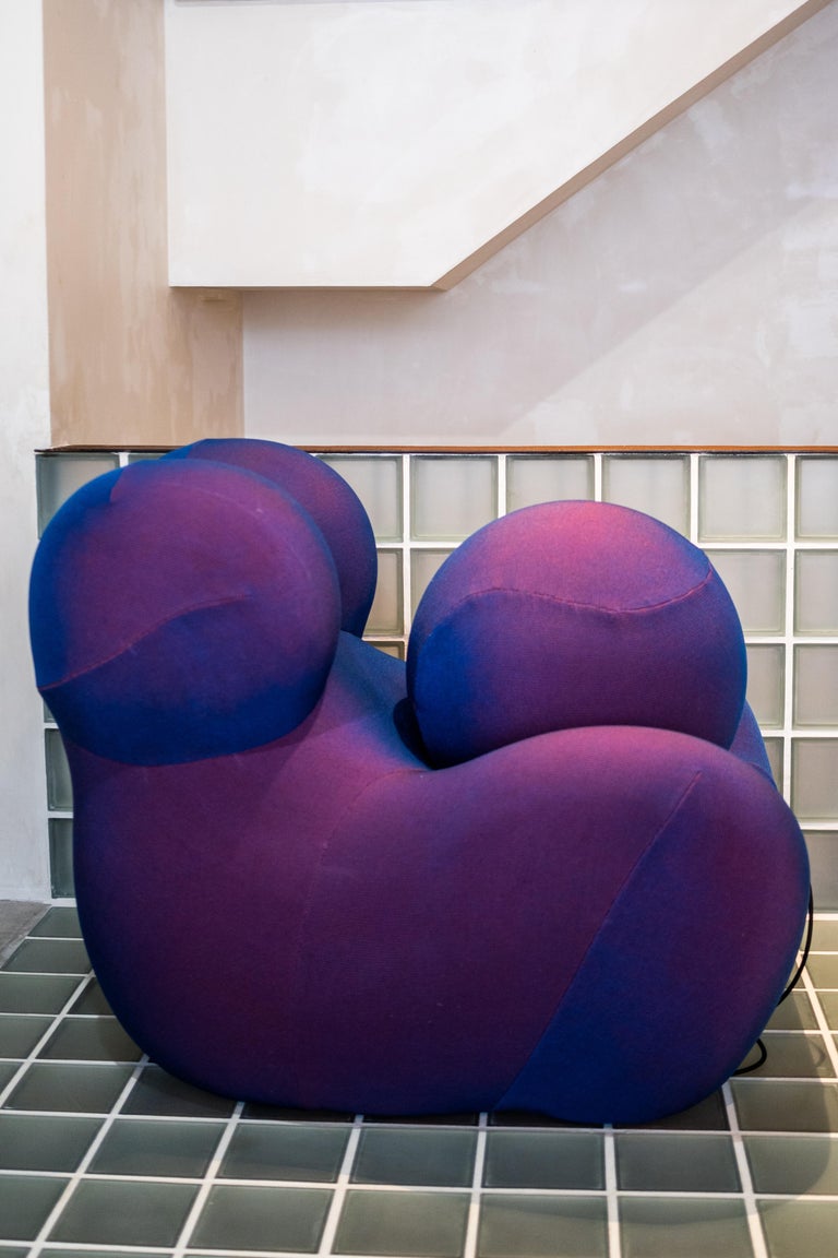 Up 5 Lounge Chair with Up 6 Ottoman by Gaetano Pesce UP2000 Series For ...