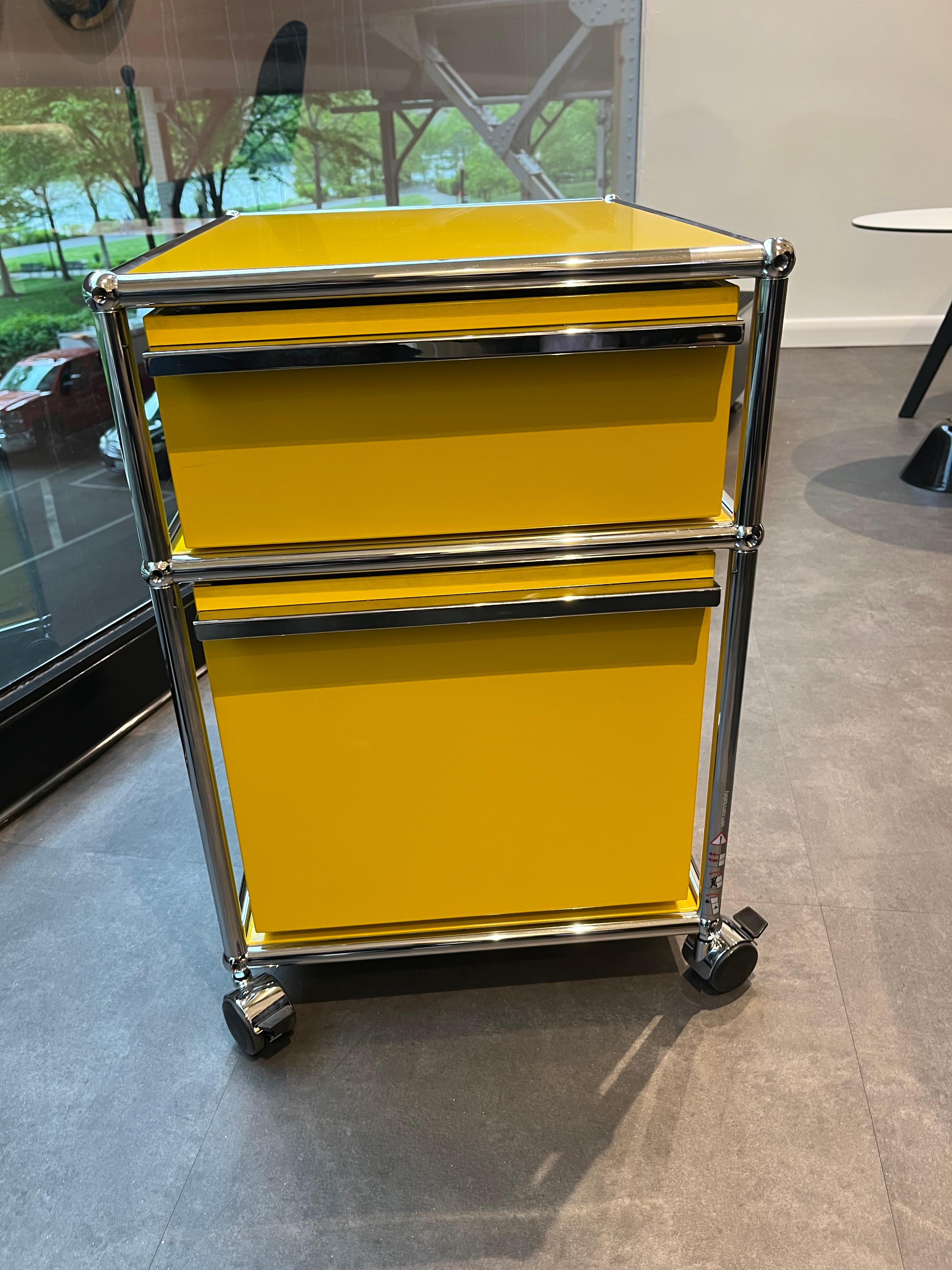 USM Haller Golden Yellow Pedestal in Stock For Sale at 1stDibs | used ...