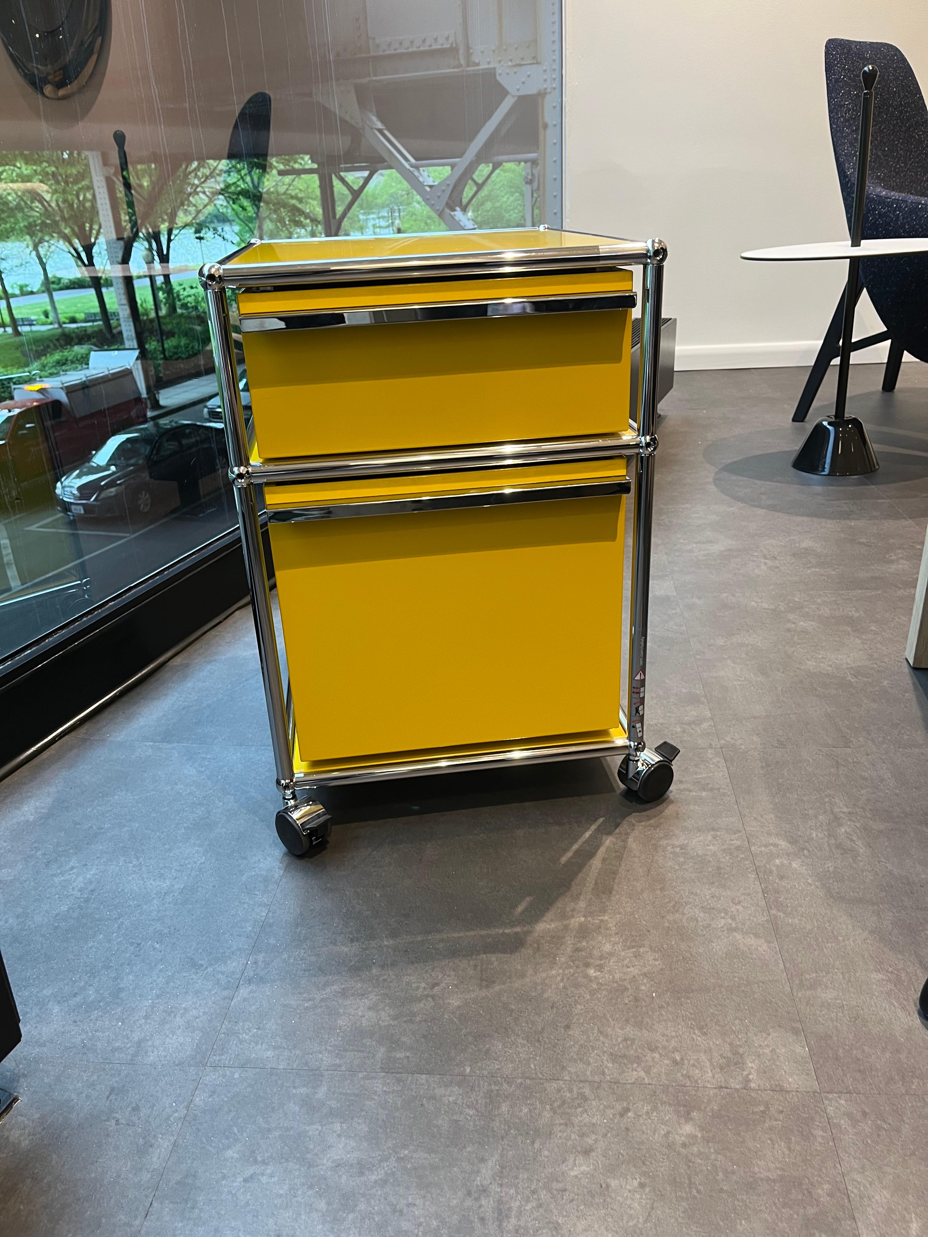 USM Haller Golden Yellow Pedestal in Stock For Sale at 1stDibs | used ...