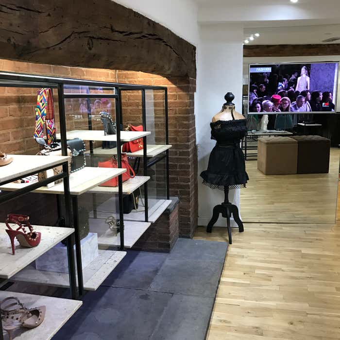 Gigi Bottega - Nottingham NG1 2HN - 1stDibs